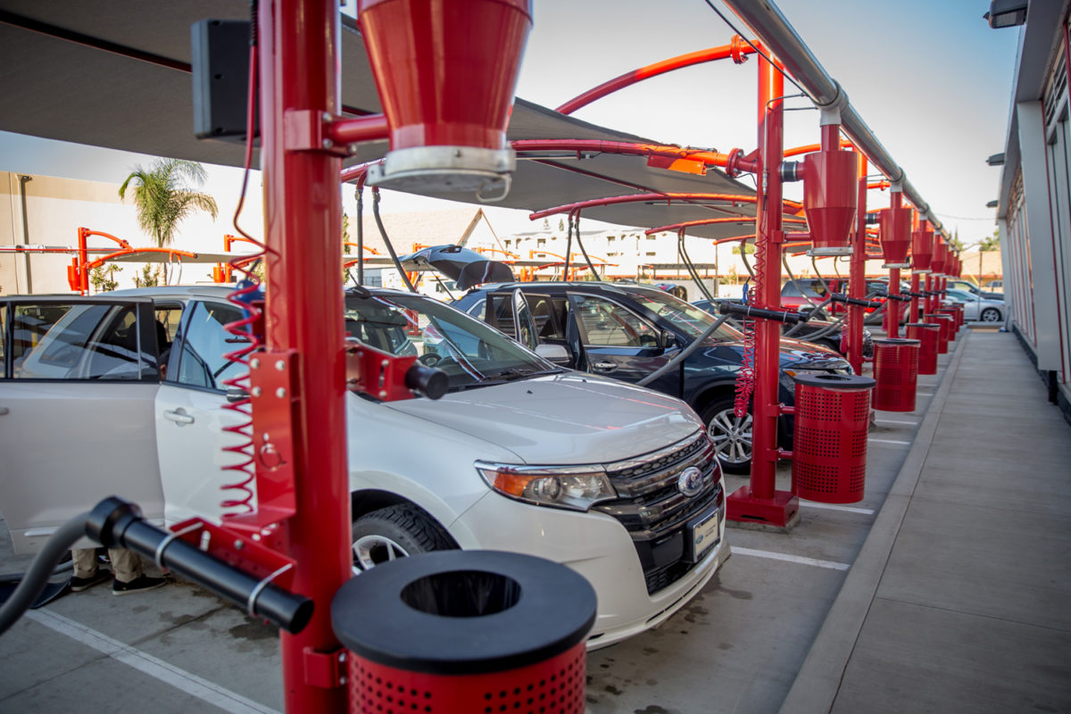 The Best Carwash in Orange County, CA | Rapids Express